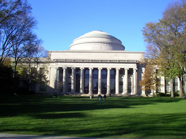MIT Main Campus | MIT Sloan 101 – マサチューセッツ工科大学 MBA日本人在校生ウェブサイト